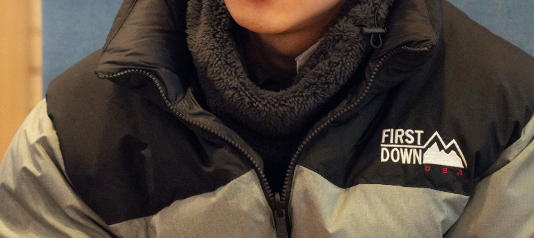 ホットスポット 衣装で前田旺志郎がファーストダウンのBUBBLE DOWN JKT MICROFT ダウンジャケットを使用！ノースフェイスにそっくり！ - ばくのどら